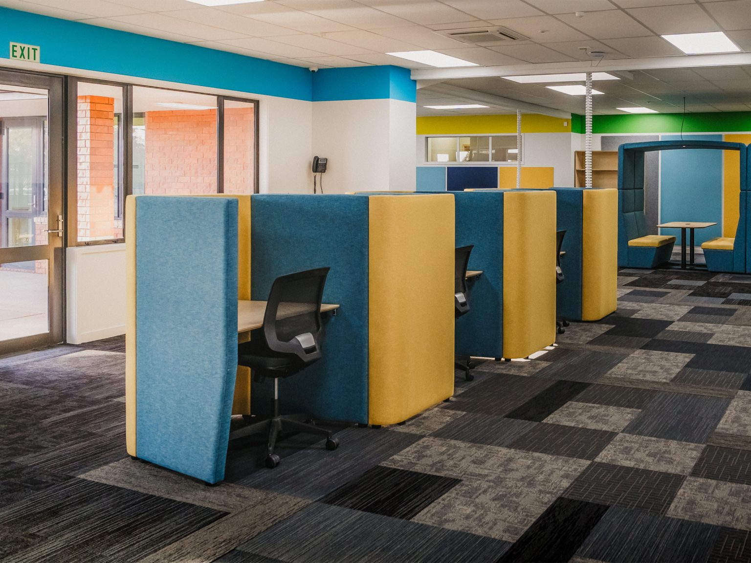 Wave Focus Booth - Learning Spaces Global